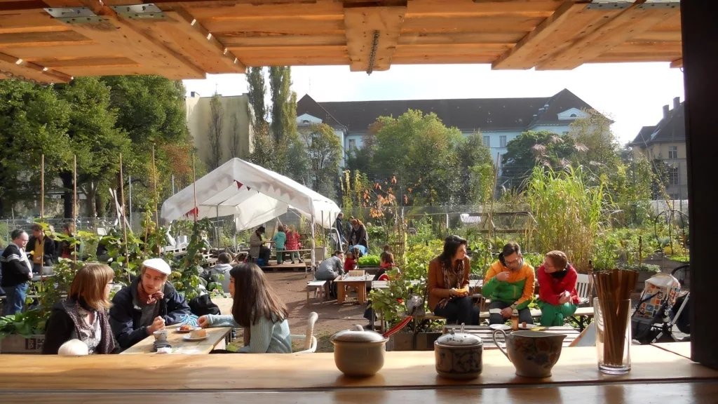 Incorporating Communal Cooking and Eating into Community Gardens Spaces ...